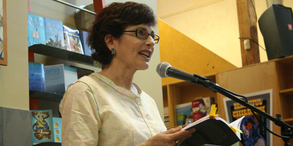 The beach or a poem? At least 40 opt for poetry at Diesel - Oakland North