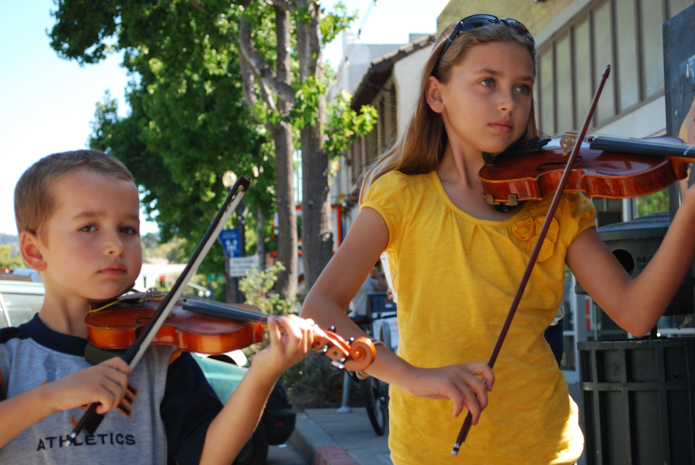 Busking for ballet lessons: Meet the Hoffman four-kid string quartet ...