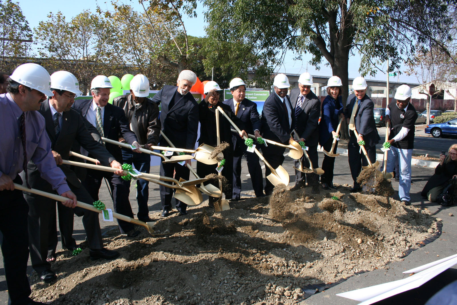 BART Airport Connector breaks ground in Oakland - Oakland North