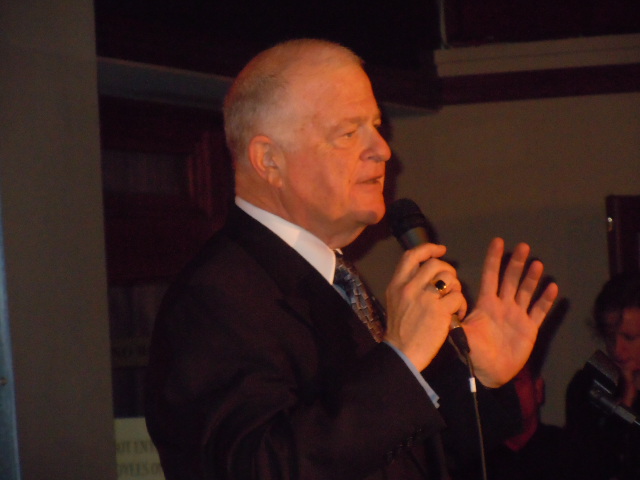 Don Perata leads Oakland mayor's race in early returns - Oakland North