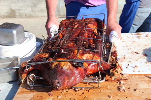 Chop Bar pig roast at Linden Street Brewery draws hungry spectators ...