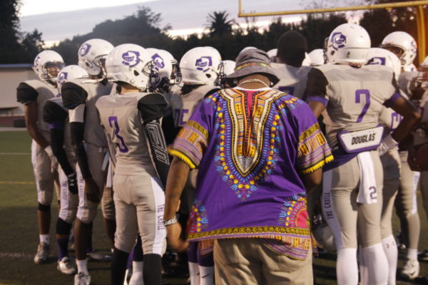 Castlemont players find their voice through football | Oakland North