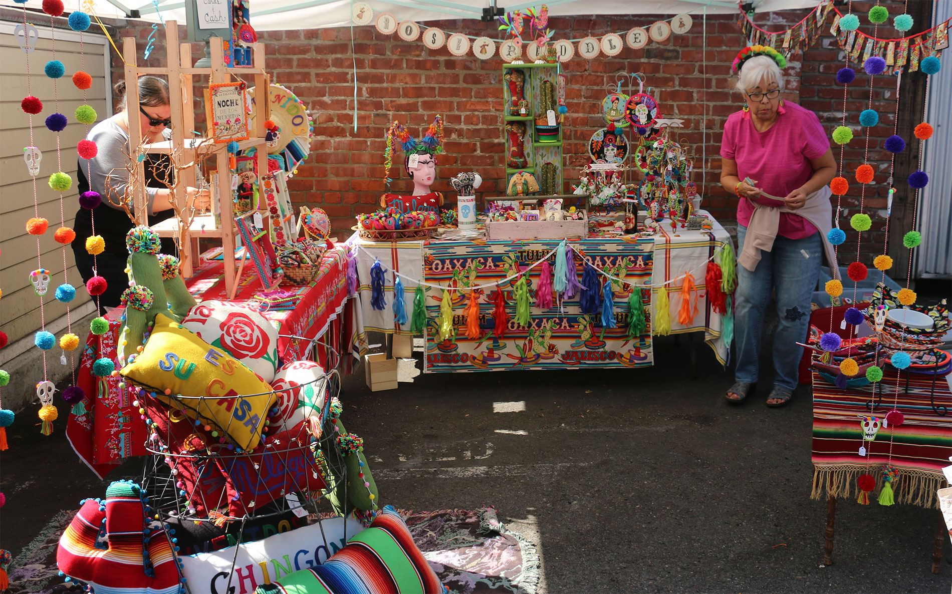 Mercado Latinx gives space for Hispanic vendors to share their culture ...