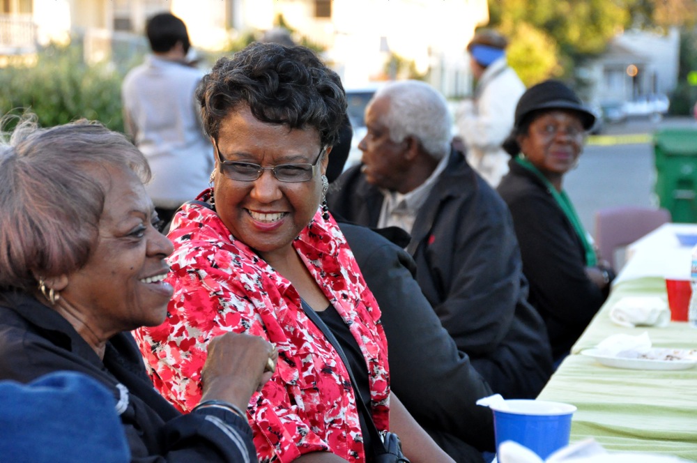 Oakland celebrates National Night Out with 559 block parties - Oakland ...
