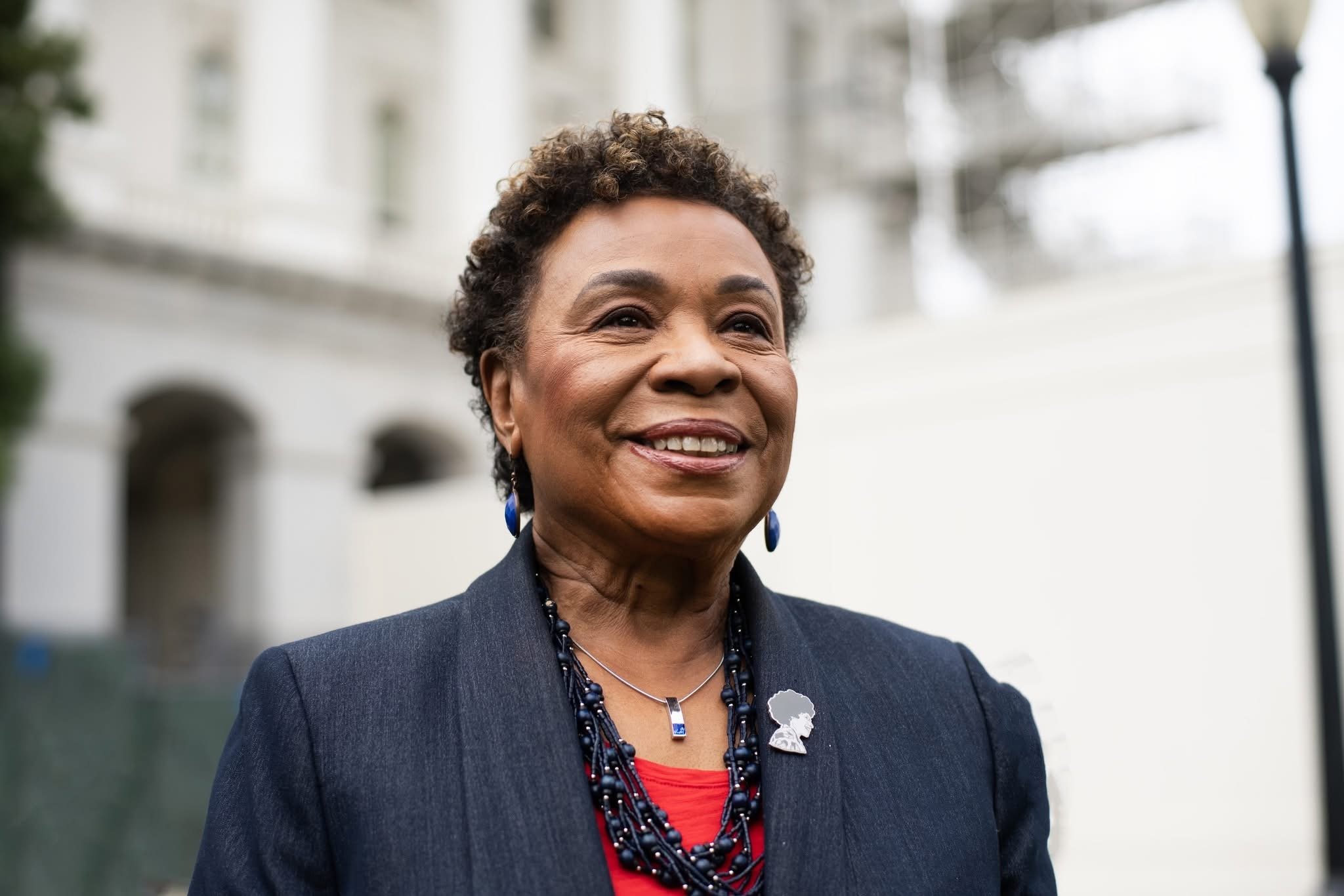 Barbara Lee sworn in as mayor, says her job is to lead Oakland 'into a period of financial ...